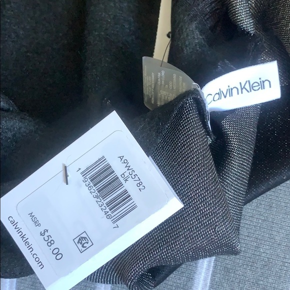 Calvin Klein | Accessories | Nwt Calvin Klein Reversible Wrapscarf ...